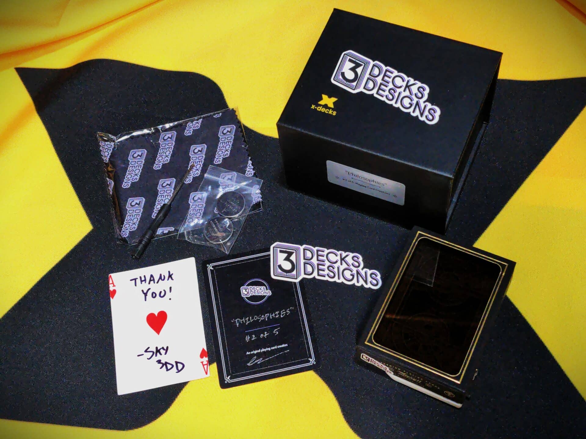 "Basilica" TWI Italia infinity cut playing cards with LEDs by 3Decks ...