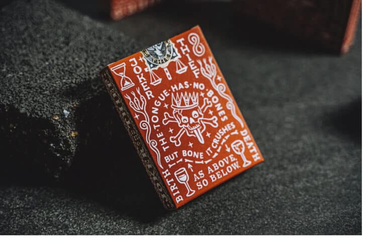 Red Crown (Standard) Playing Cards by Joker and the Thief | X-Decks ...