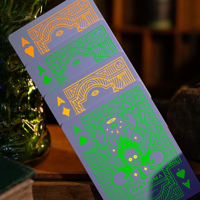 Fantasma Ectoplasm Playing Cards by TWI/Thirdway Industries | X-Decks ...